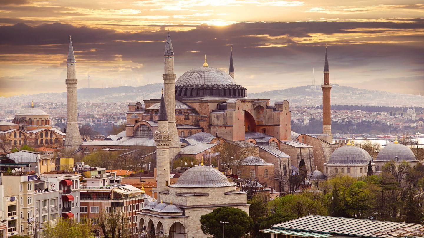 Cheap flights to Istanbul | Plane tickets 2026 ️ | easyJet