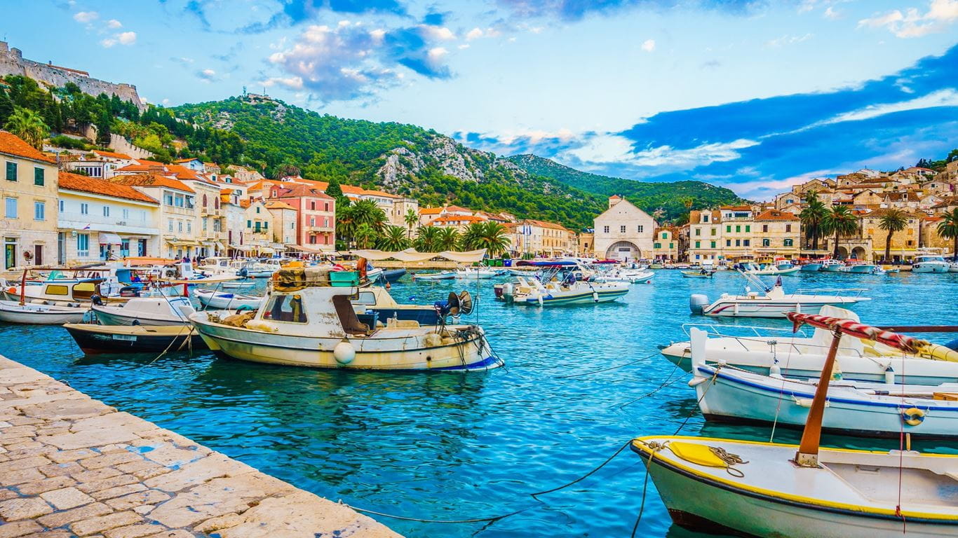 Cheap flights to Hvar | Plane tickets 2026 ️ | easyJet
