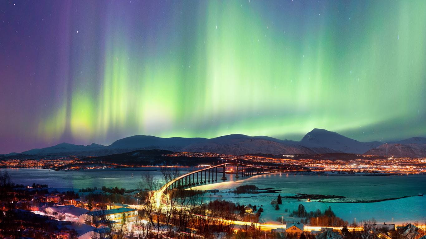 Cheap flights from London Gatwick to Tromsø from | easyJet