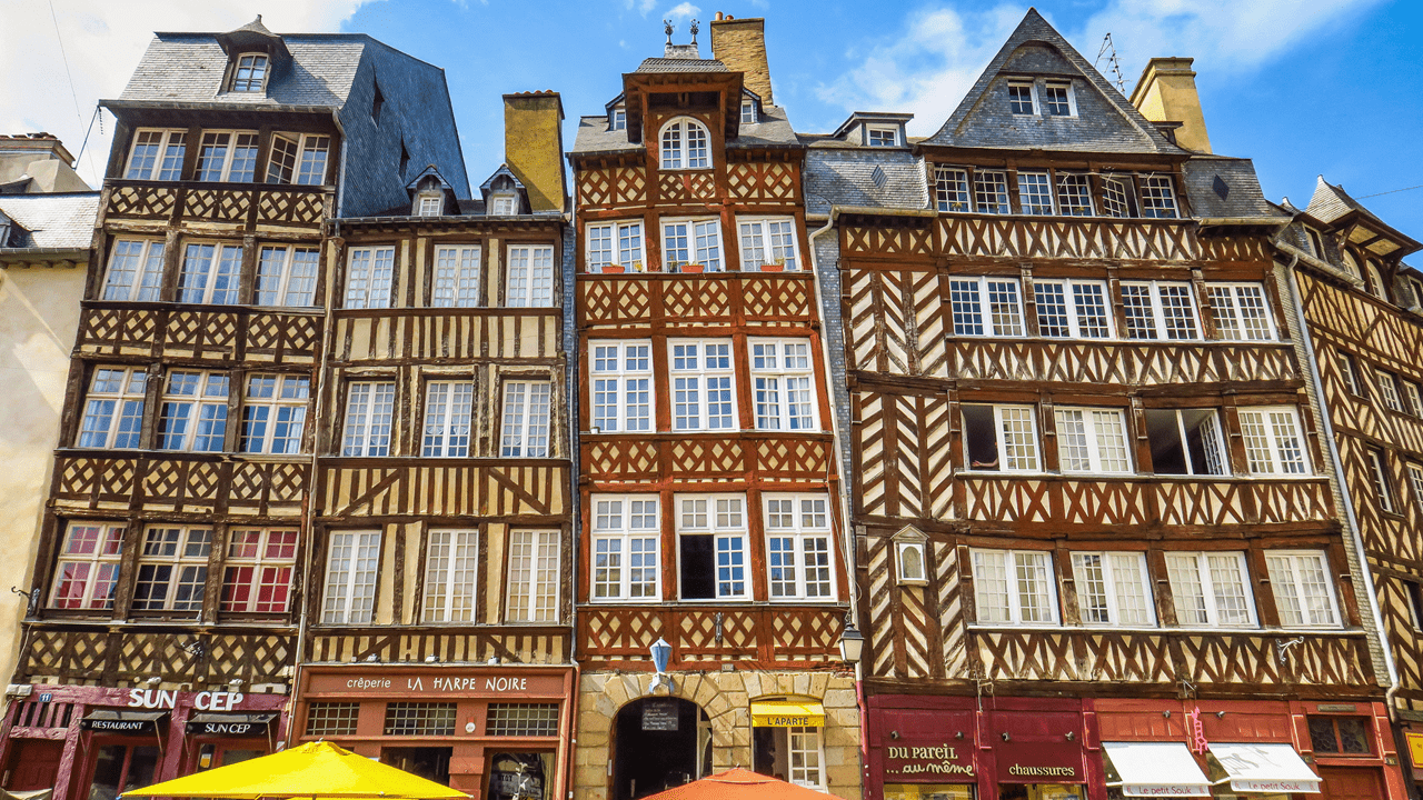 Cheap flights from London Gatwick to Rennes from | easyJet