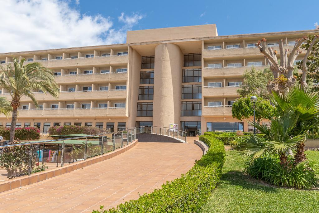 Club Cala Romani in Calas de Mallorca | easyJet holidays