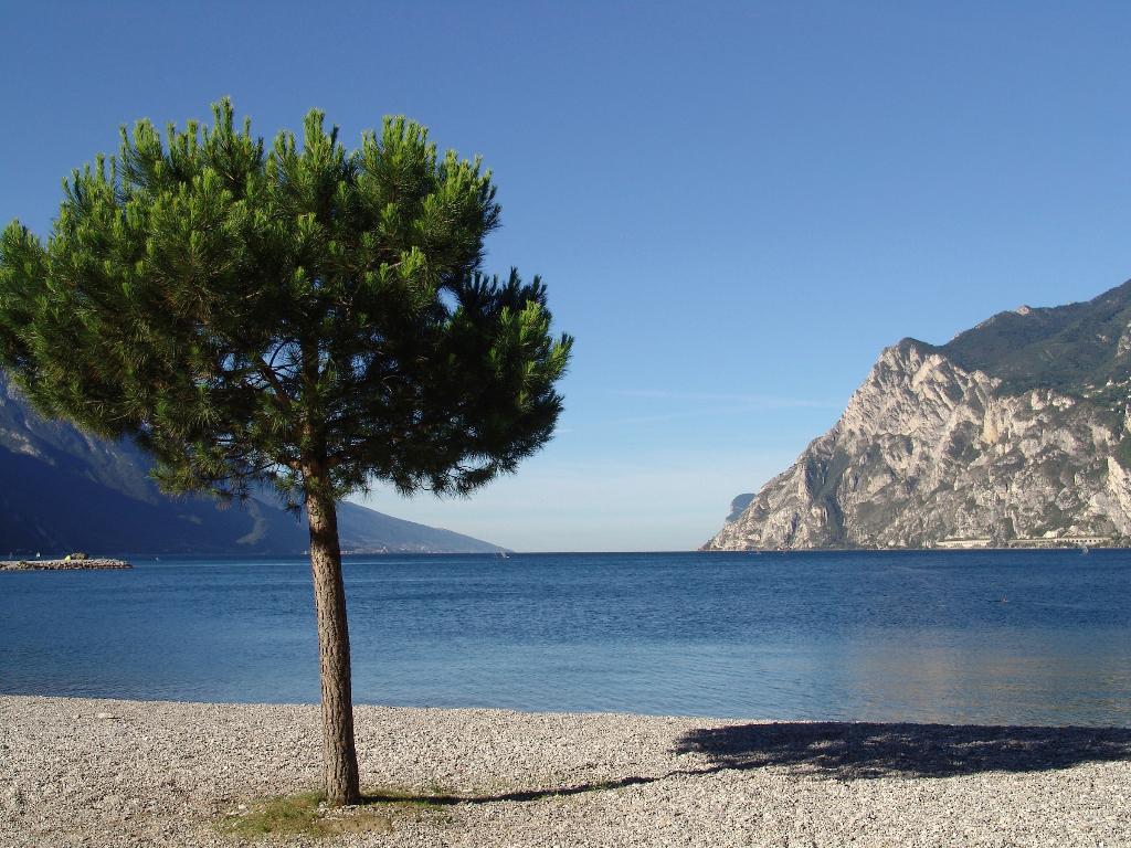 Lake Front Hotel Mirage | easyJet holidays