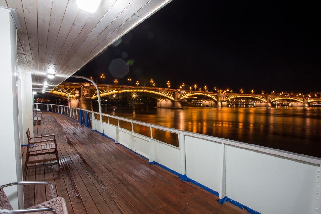 Grand Jules Boat Hotel Budapest | easyJet holidays